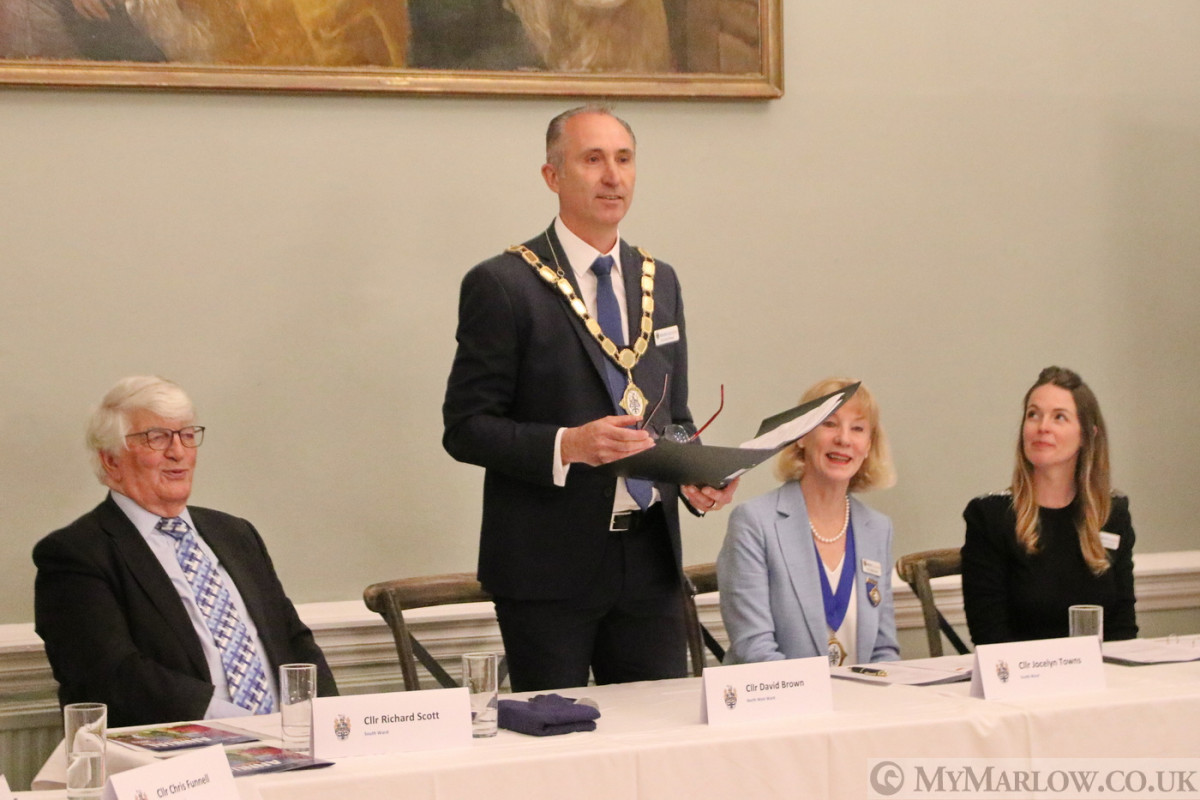 New Mayor and Deputy voted in at Town Council Annual Meeting - My Marlow